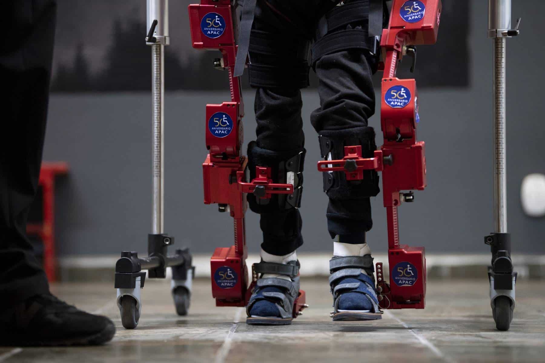Robotic suit gives paralyzed children gift of walking - TRENDS Mena